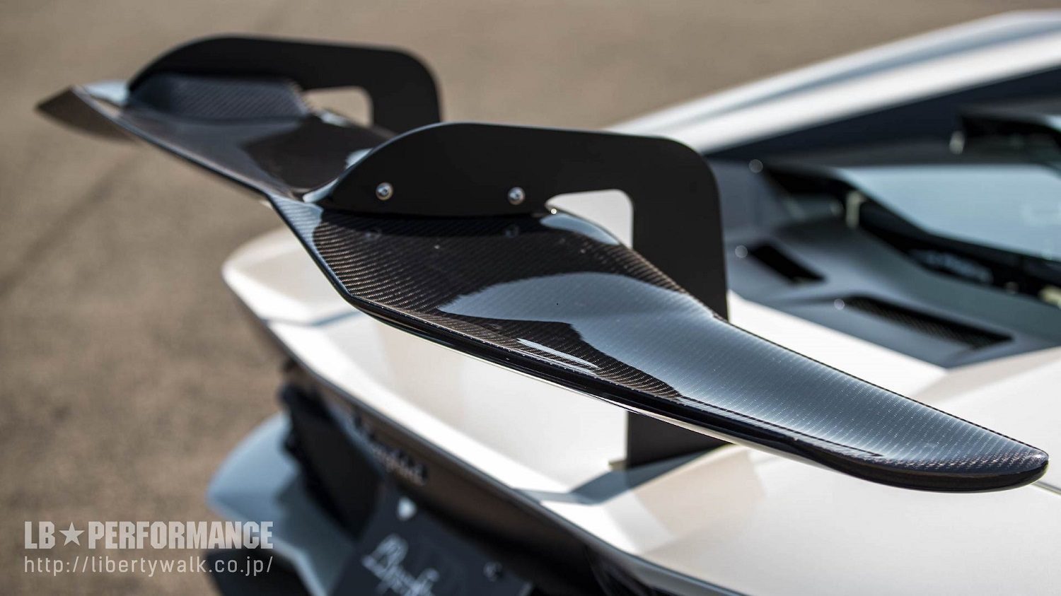 Liberty Walk LB★PERFORMANCE Rear Wing for LP740-4 Lamborghini Aventador S