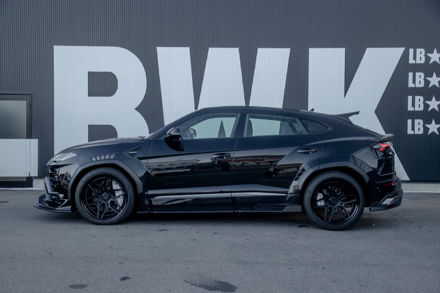 Liberty Walk LB-WORKS Rear Diffuser for Lamborghini Urus - Bulletproof ...