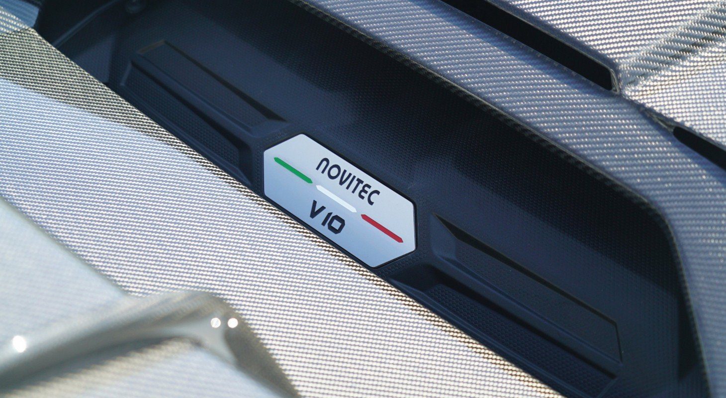 NOVITEC V10 Badge for Lamborghini Huracán Evo - Bulletproof Automotive