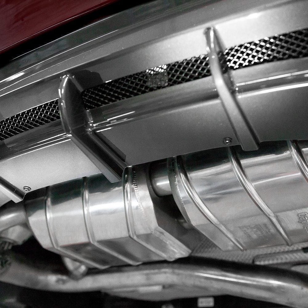 Capristo Valved Exhaust System with Middle Silencer & Skirt Diffuser ...