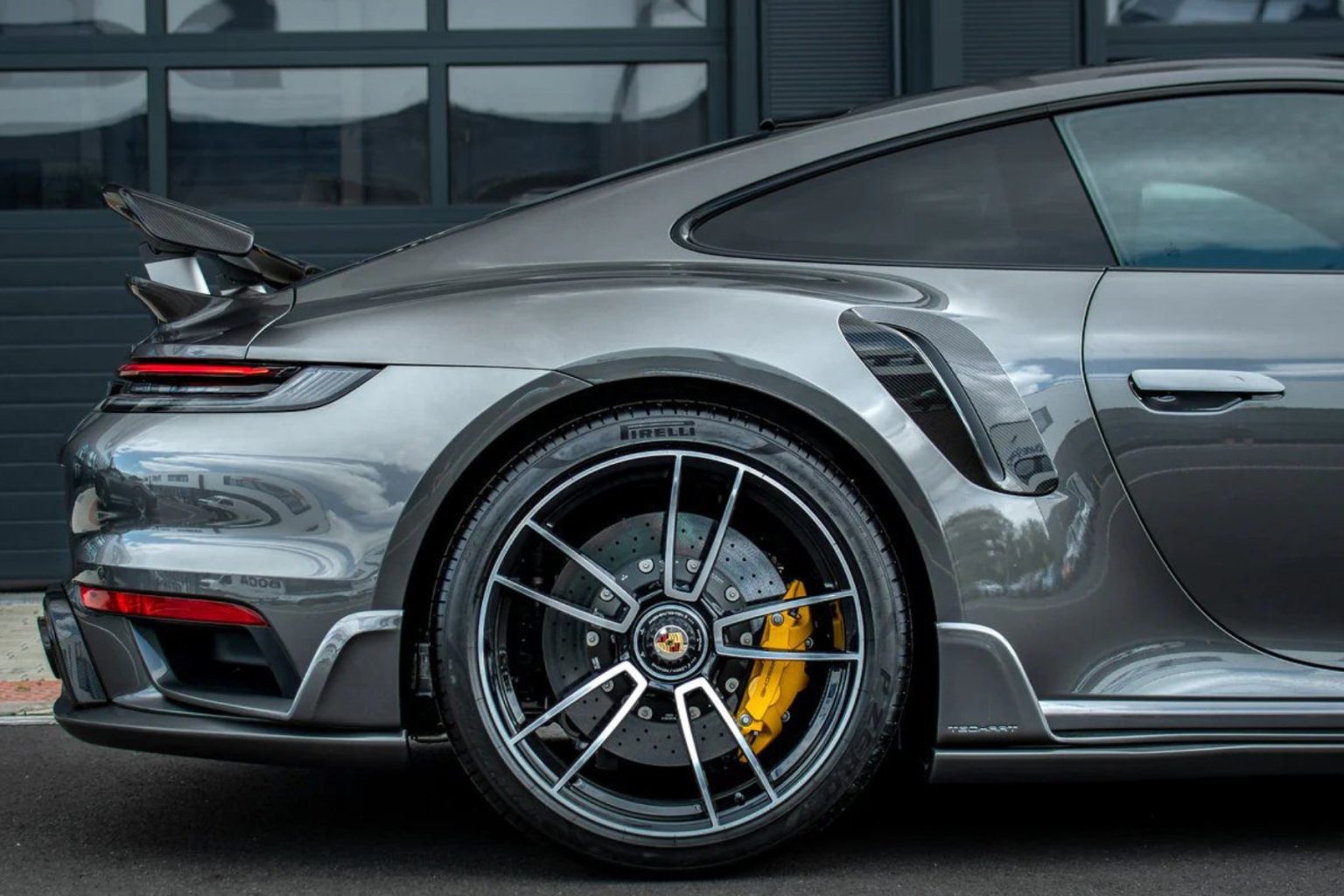 Porsche 911 Turbo Evolution: TECHART Diffuser Adds Edge