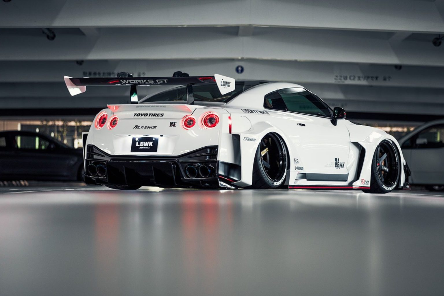 GT-R R35 Goes Extreme With Liberty Walk’s Widebody Kit