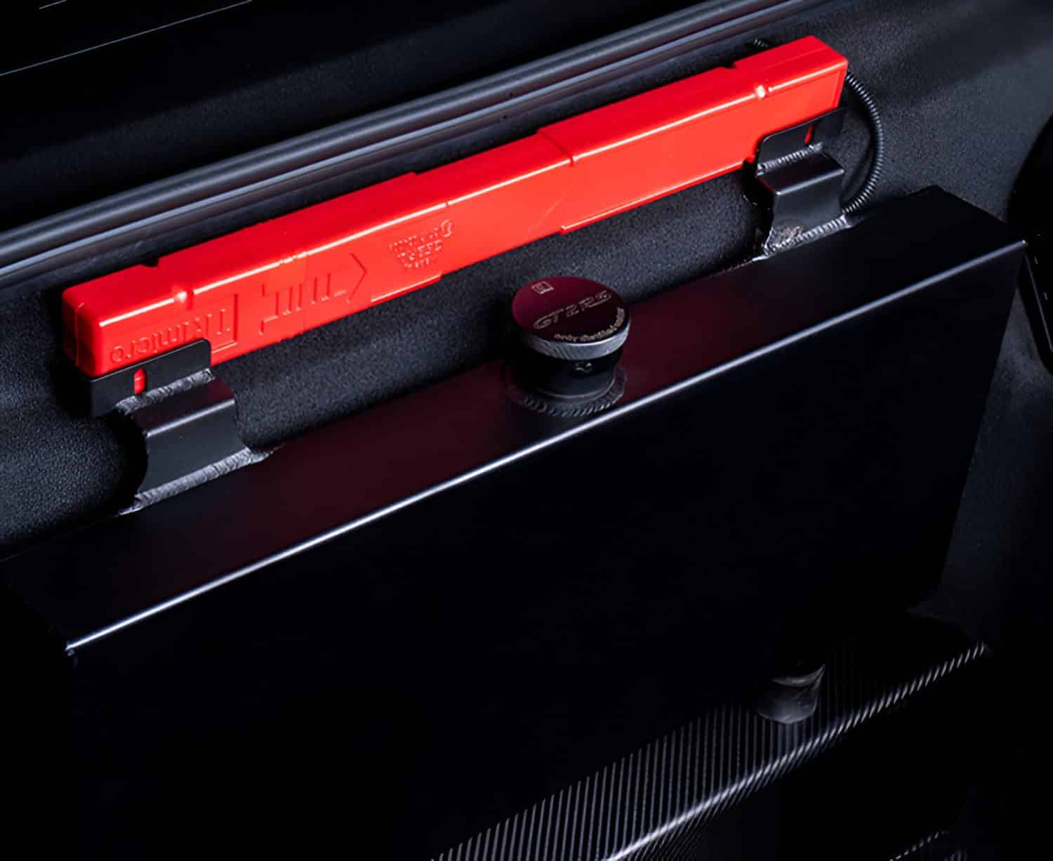 Porsche GT2 RS Watertank That Stays Cool Under Pressure